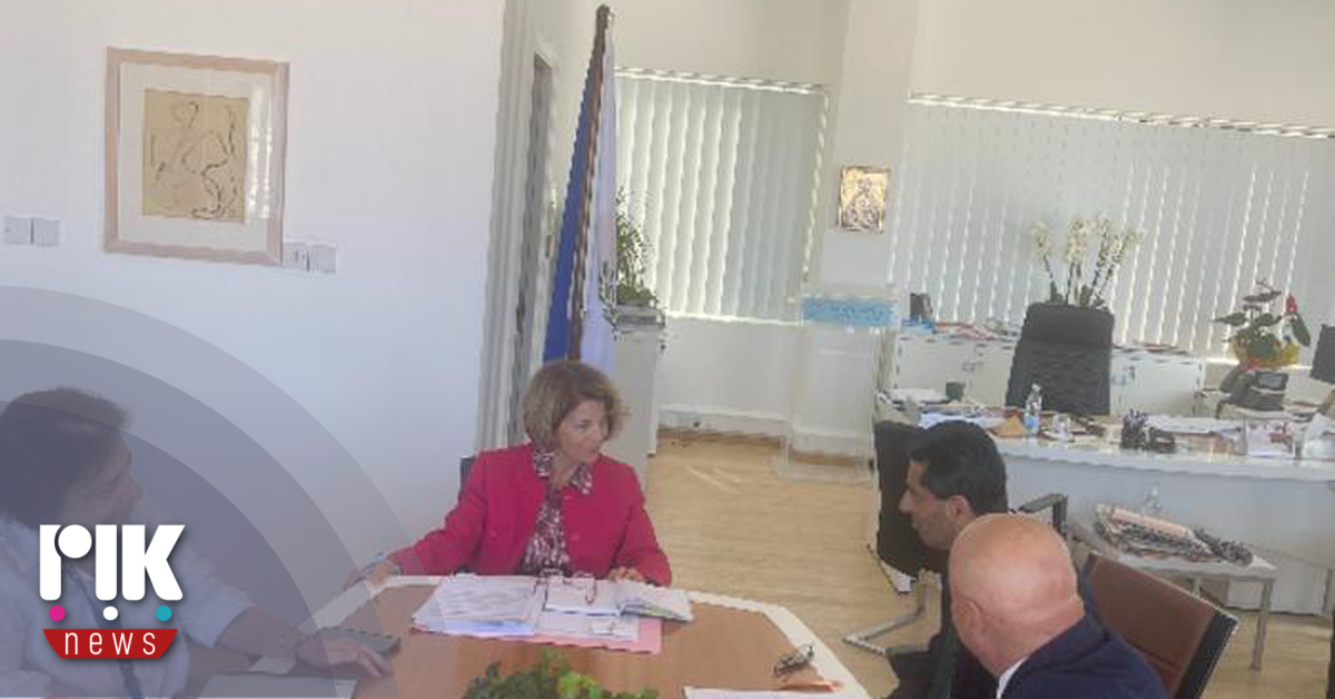 Η Υπουργός Υγείας συναντήθηκε με τον επικεφαλής του γραφείου του ...